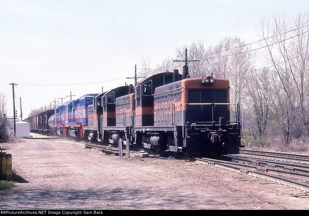 IHB Trio with New NDM Locomotives